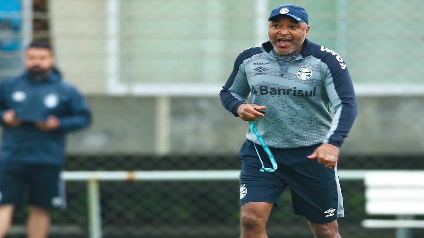 Pressionado por vitória, Roger Machado encaminha o time para o duelo ...